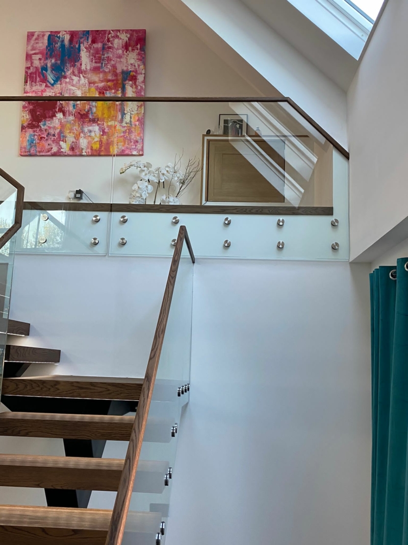 Central Spine Staircase with Glass Balustrade and Oak Handrail - DDC London